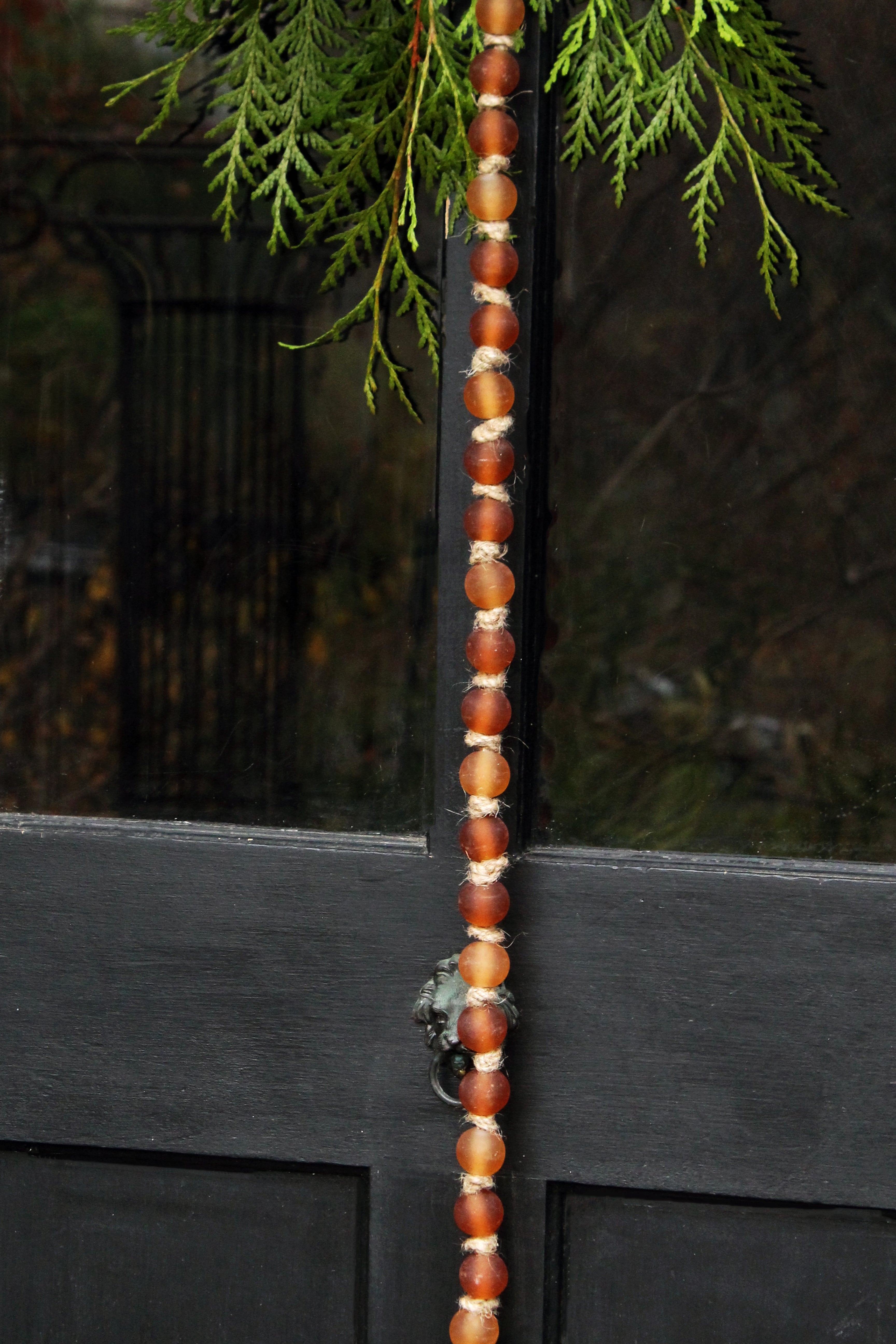 AMBER SPHERE GARLAND – HORT AND POTT